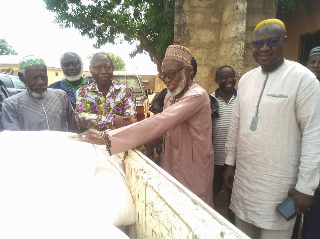 Lawra: Bede Ziedeng Donates To Muslim Community – Upper West Media